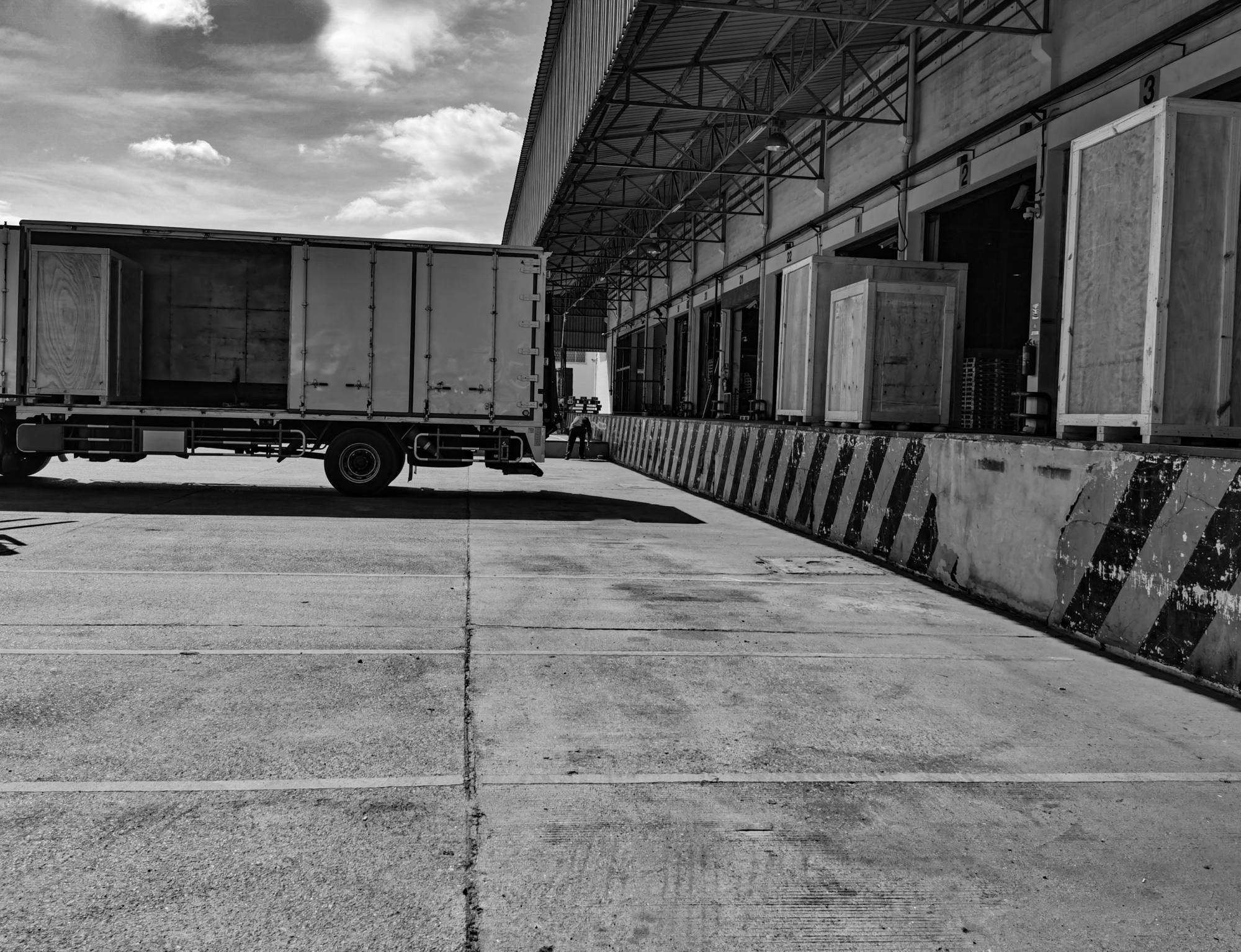Advantages of Cross-Docking vs. Traditional Putaway | OPSdesign | Warehouse Design & Supply ...